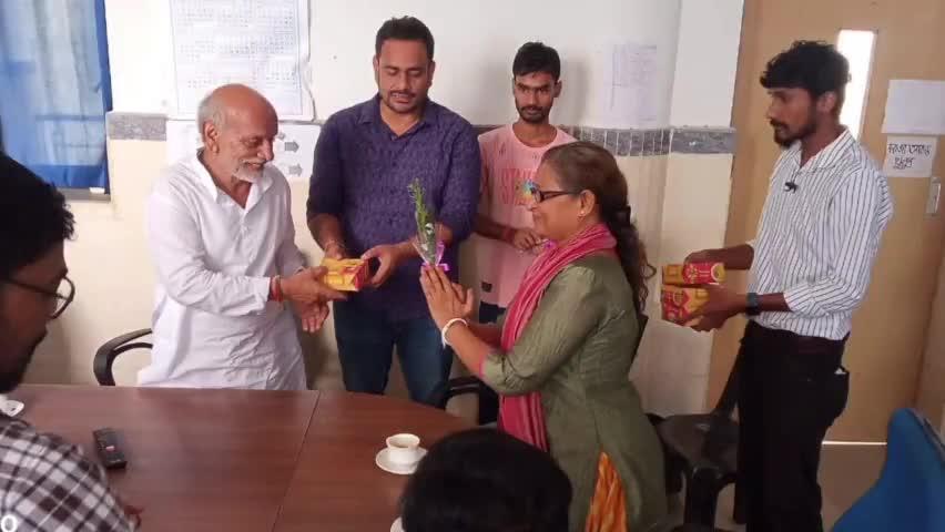 শালবনি: ডক্টরস ডে উপলক্ষে শালবনী সুপার স্পেশালিটি হাসপাতালের চিকিৎসকদের ...